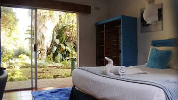 Quarto casal econômico | 1 quarto, individualmente mobiliados, escrivaninha