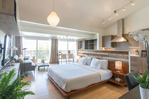 Suíte premier, vista para o oceano | Individualmente decorados, individualmente mobiliados, escrivaninha