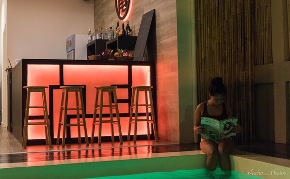 Bar à beira da piscina