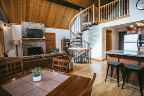 Cedar Hill Cottage, the Perfect Getaway in Chambersburg PA ...