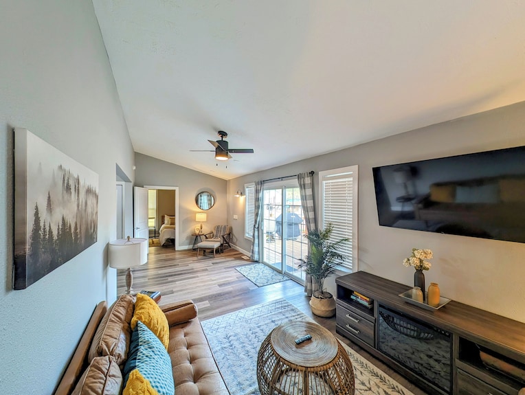 Updated 3br Home W/ Deck: Heart Of Downtown Custer - 사우스다코타