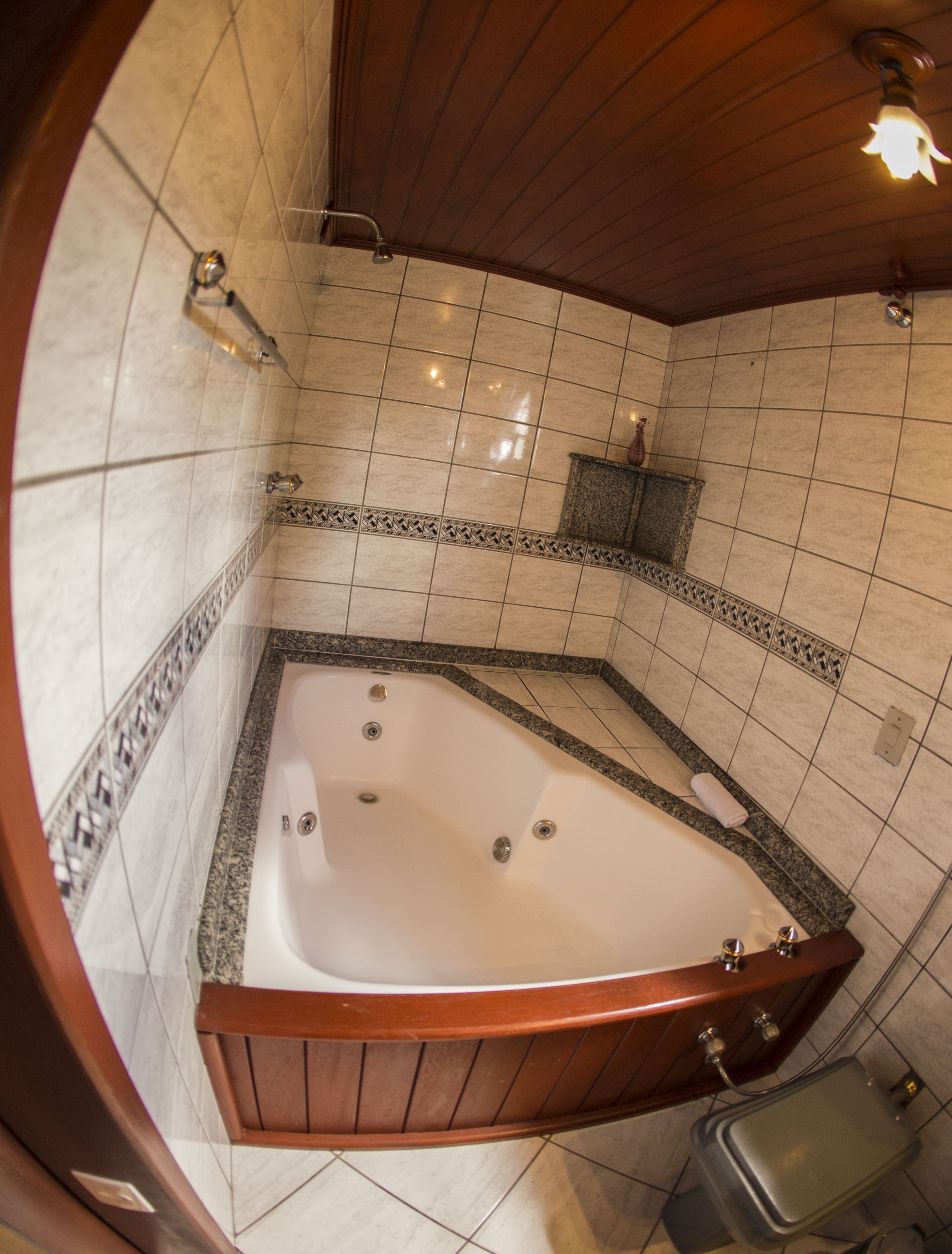 Quarto Duplo Premium, banheira de hidromassagem | Banheira de hidromassagem privativa