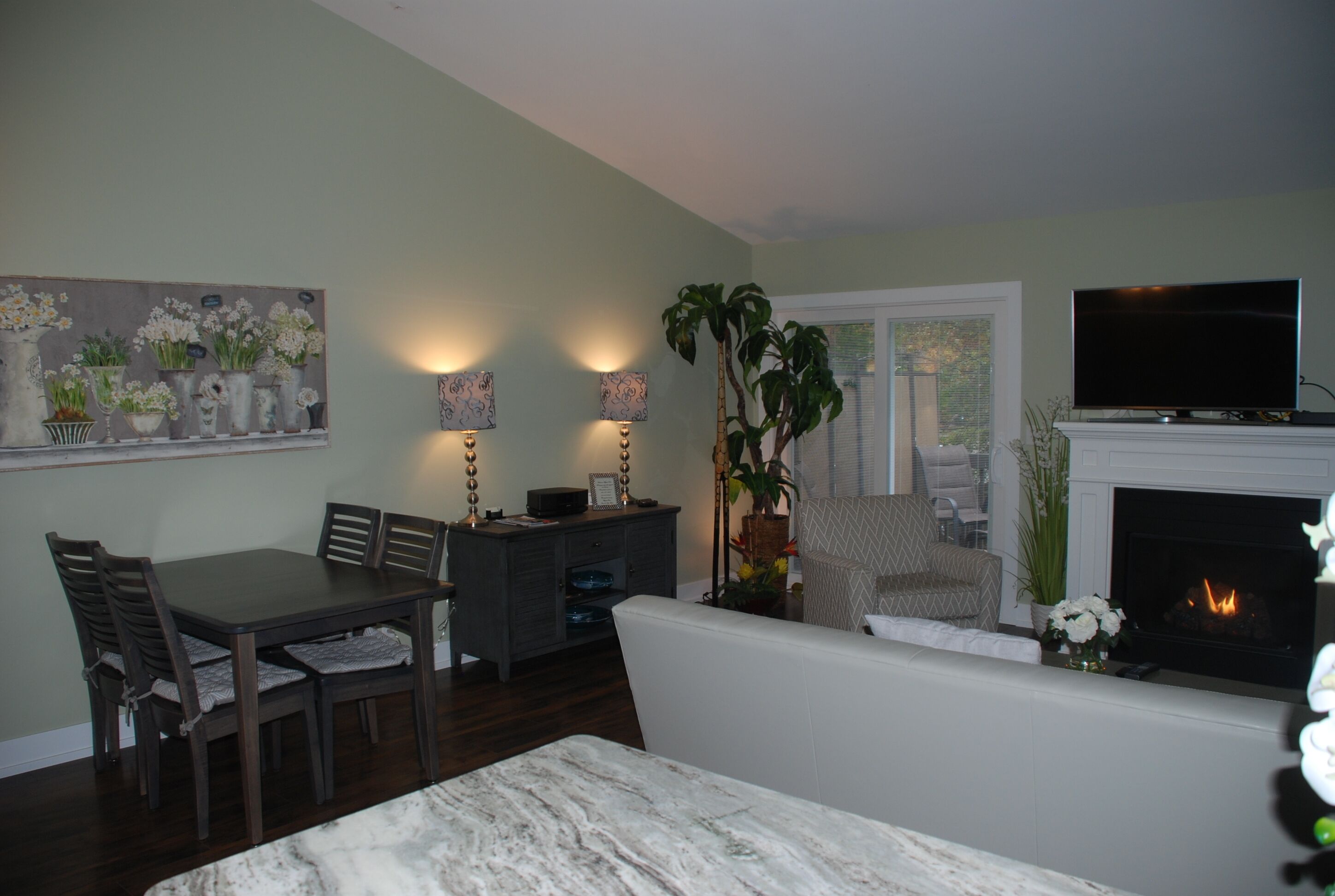 Majestic Pines Condo ~ Minutes Away From Downtown Saugatuck - Holland, MI