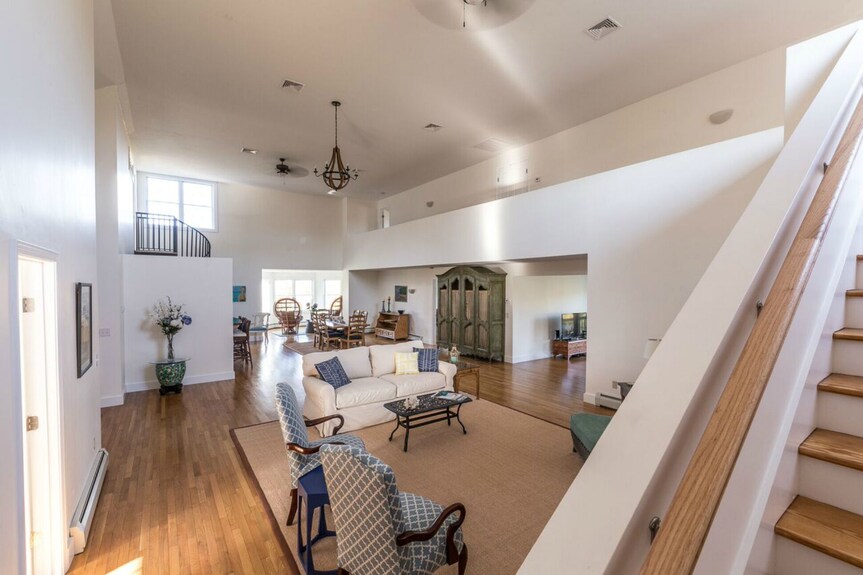 Next Door To Golf Course, Minutes To Beaches! - Newport, RI