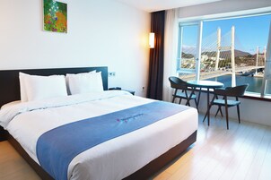 Family Double Ocean (Free Swimming Pool Access / Lowest Price Purchase for Cruise & Art Land) | Roupa de alta qualidade, cortinas/cortinados opacos