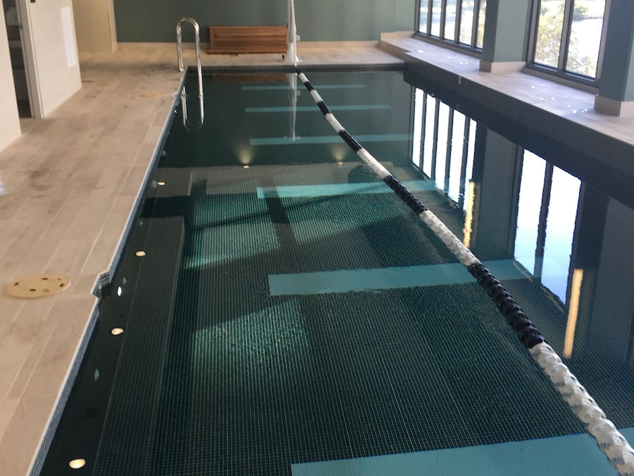 Piscina interna, 2 piscinas externas