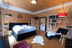 Alpenliebe Premium Business, Boxspingbett, Nespresso machine, LP player | Roupa hipoalergénica, com mobília individualizada, secretária 