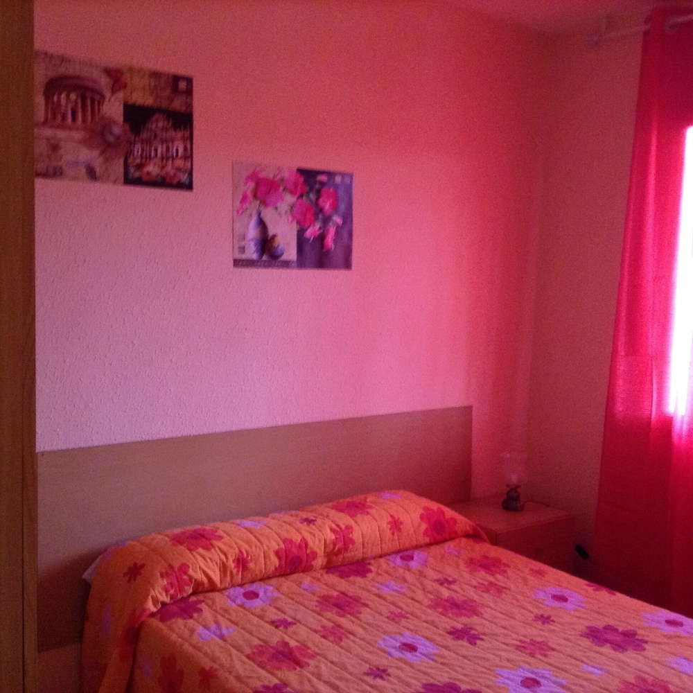 Bonita Zona Turística De Apartamento - Salou