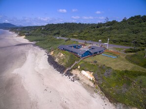 Moolack Shores Inn in Newport: Find Hotel Reviews, Rooms, and Prices on ...