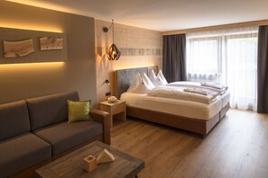 Quarto casal, vista para a montanha (Gasse) | Frigobar, cofres nos quartos, escrivaninha, quartos à prova de som