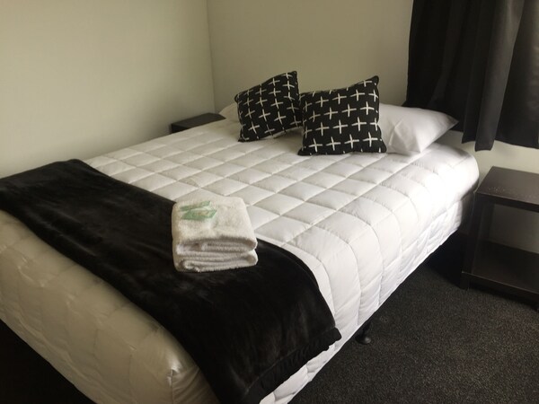 3 & 4 Bedroom Houses In Seaview Crescent - Picton