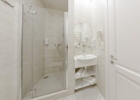 Quarto de Luxo, 1 quarto | Duche na casa de banho