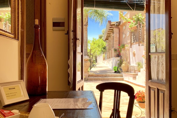 Quarto quádruplo | Frigobar, escrivaninha, berços (sobretaxa), Wi-Fi de cortesia