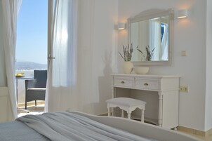 Quarto Triplo Superior, vista para o mar | Cofre no quarto, quartos insonorizados, ferro/tábua de engomar 