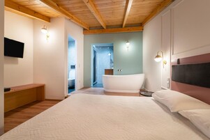 Suite | Roupa de alta qualidade, cofre no quarto, secretária 