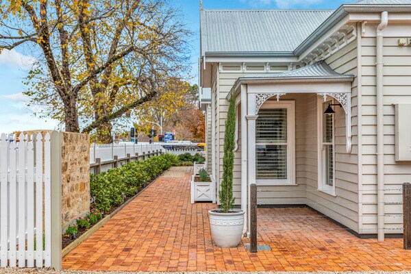 Grandview Accommodation - Elm Tree Apartment 2 - Mount Barker