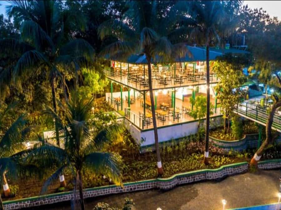 Fachada do alojamento (tarde/noite)