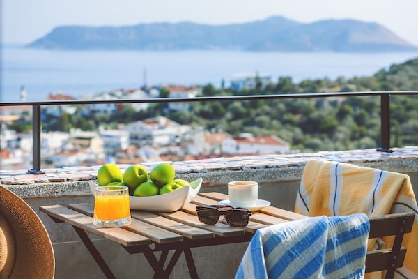 Quarto Triplo | Lençóis de algodão egípcio, roupa de alta qualidade, minibar