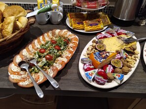 Pequeno-almoço continental diário incluído 