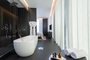 Nyx Suite | Duche na casa de banho