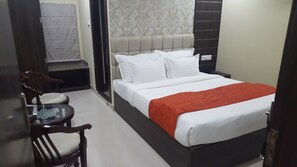 Televisor de ecrã plano de 32 polegadas com canais via satélite 