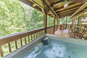 Cabana, 2 quartos | Hidromassagem externa