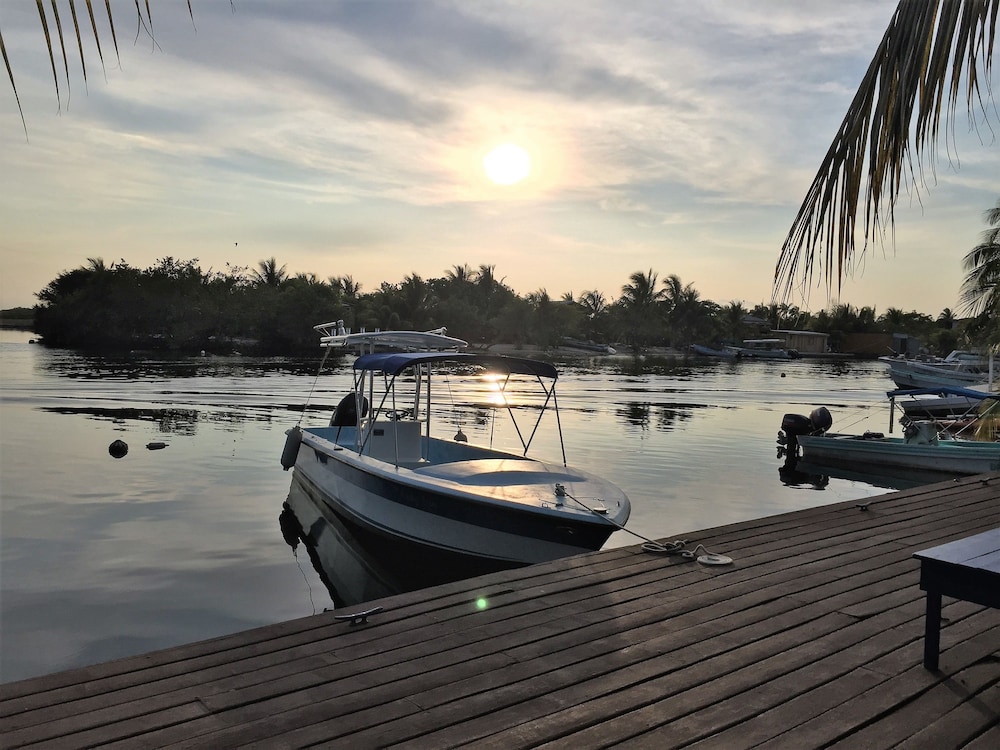Captain Jaks - Placencia
