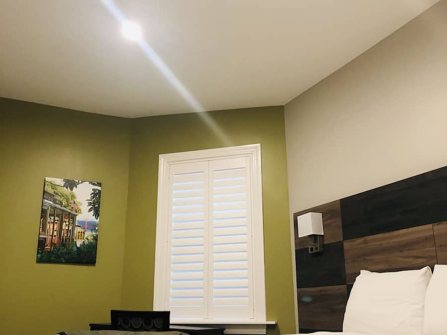 Secretária, cortinas/cortinados opacos, Wi-fi grátis