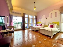 Quarto triplo standard | Wi-Fi de cortesia, roupa de cama