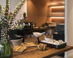 Pequeno-almoço tipo buffet diário incluído 