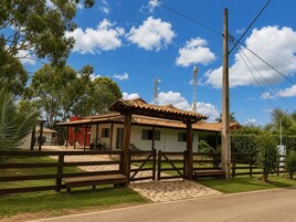 Fachada da propriedade