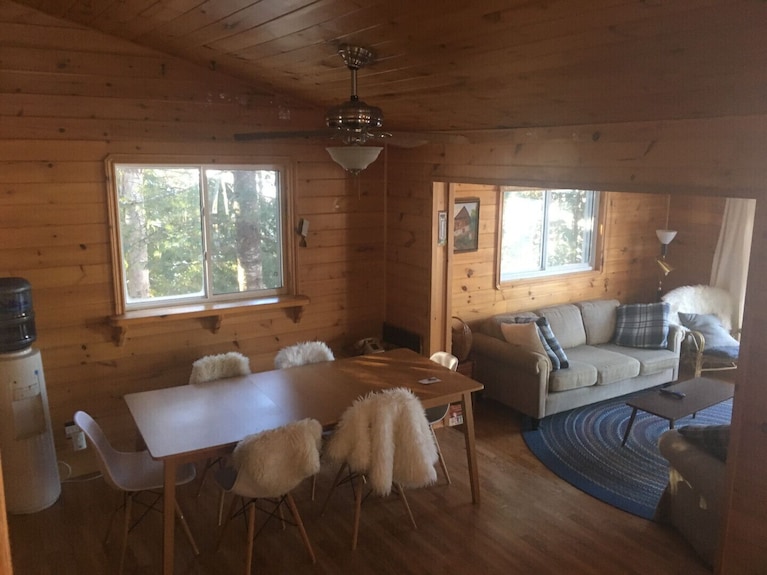 Quiet Getaway- Waterfront Cottage - Ontario 60