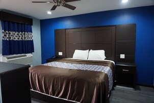 Secretária, Wi-fi grátis, roupa de cama fornecida 