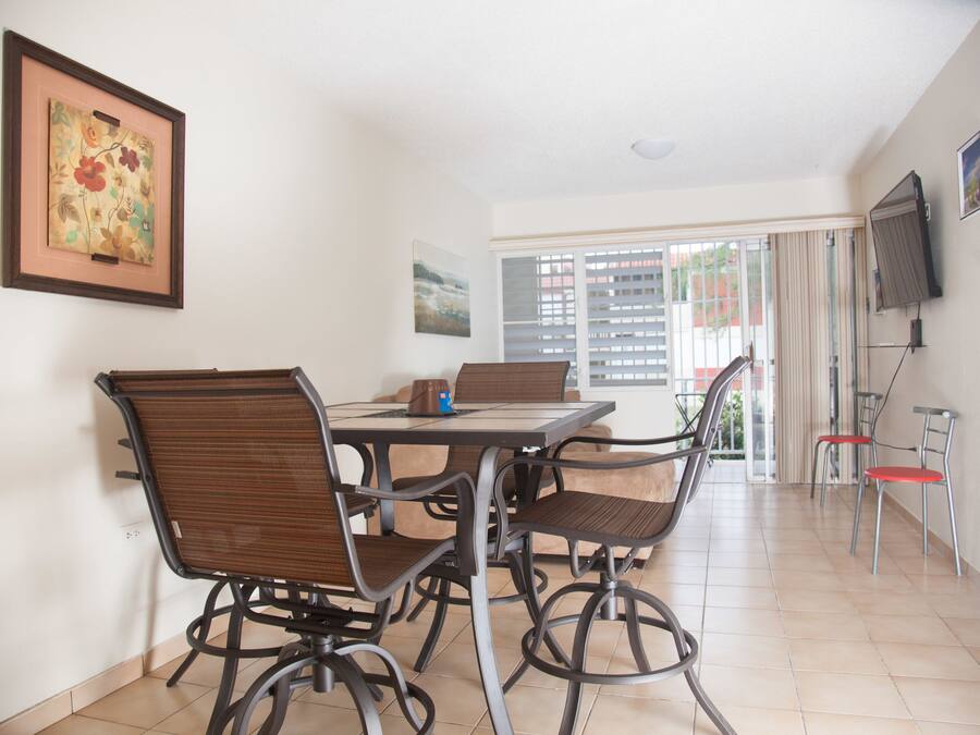 Apartamento, 2 quartos | Refeições no quarto