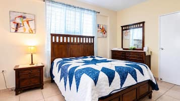 3 quartos, secretária, Wi-fi grátis, roupa de cama fornecida