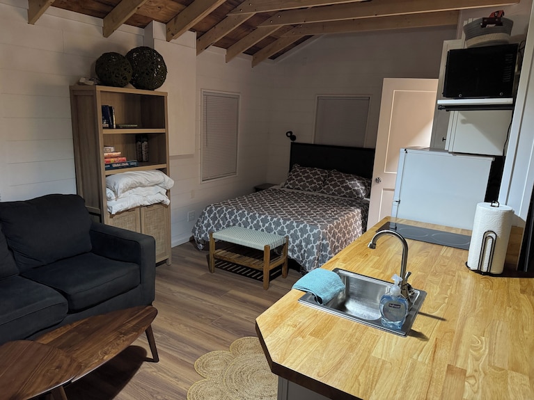 Mariah Cottage Located 5 Min Walk From Arnolds Park! - 奧科博吉