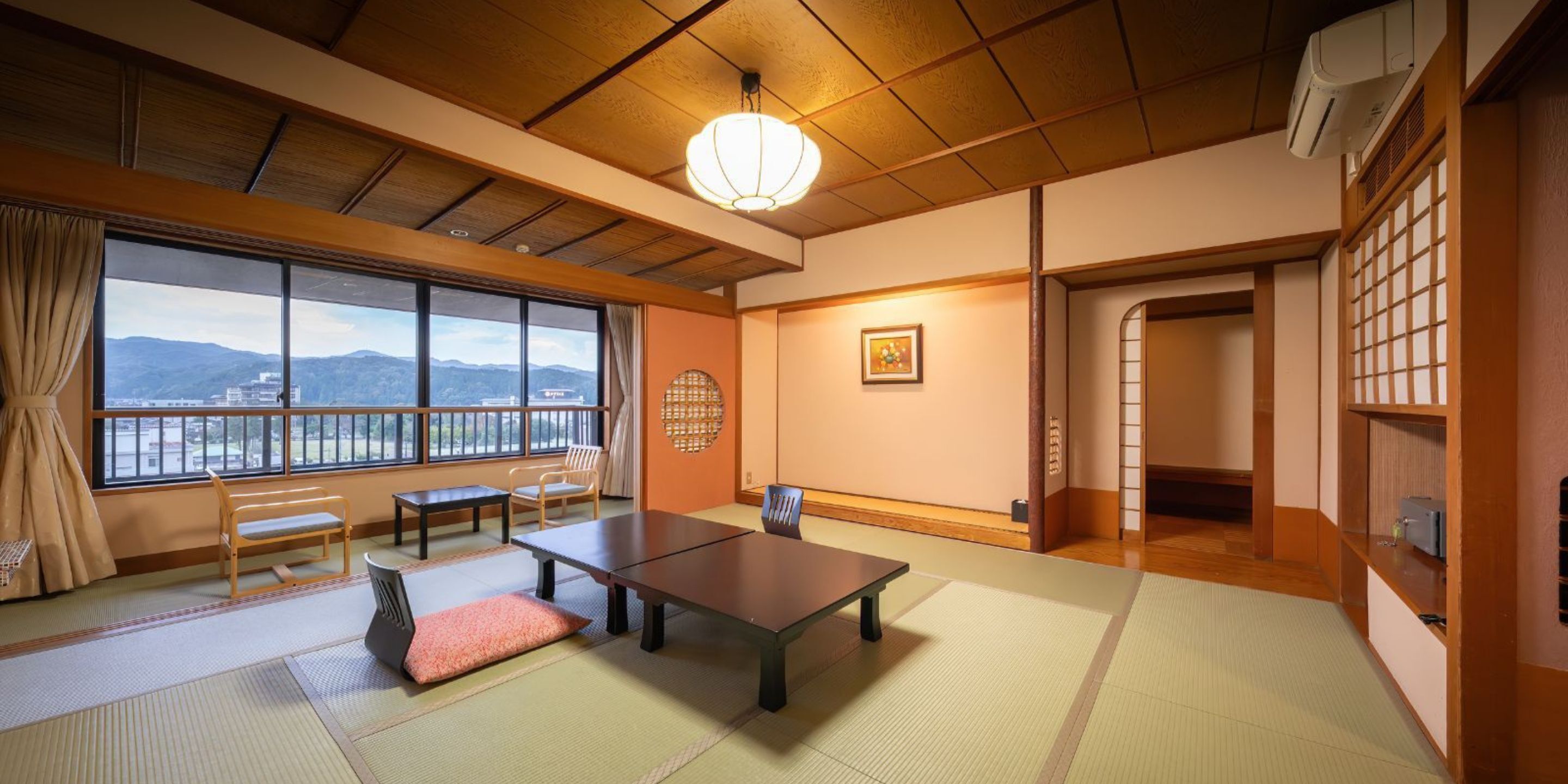 Quarto standard | Cofres nos quartos, escrivaninha, Wi-Fi de cortesia, roupa de cama