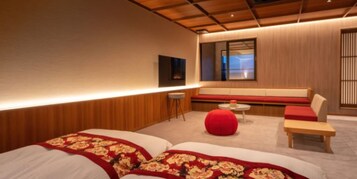 Quarto Comfort | Cofre no quarto, secretária, Wi-fi grátis, roupa de cama fornecida 