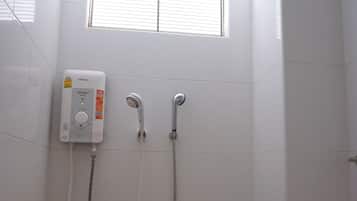 Quarto Duplo | Duche na casa de banho