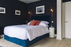 Quarto casal premium | Roupas de cama de algodão egípcio, roupas de cama premium, escrivaninha