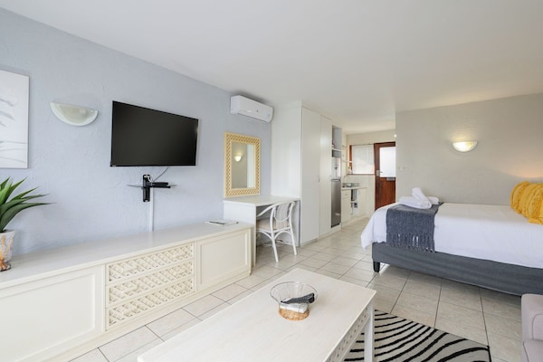 San Lameer Villa Rentals Bachelor Studio 2521 - Southbroom