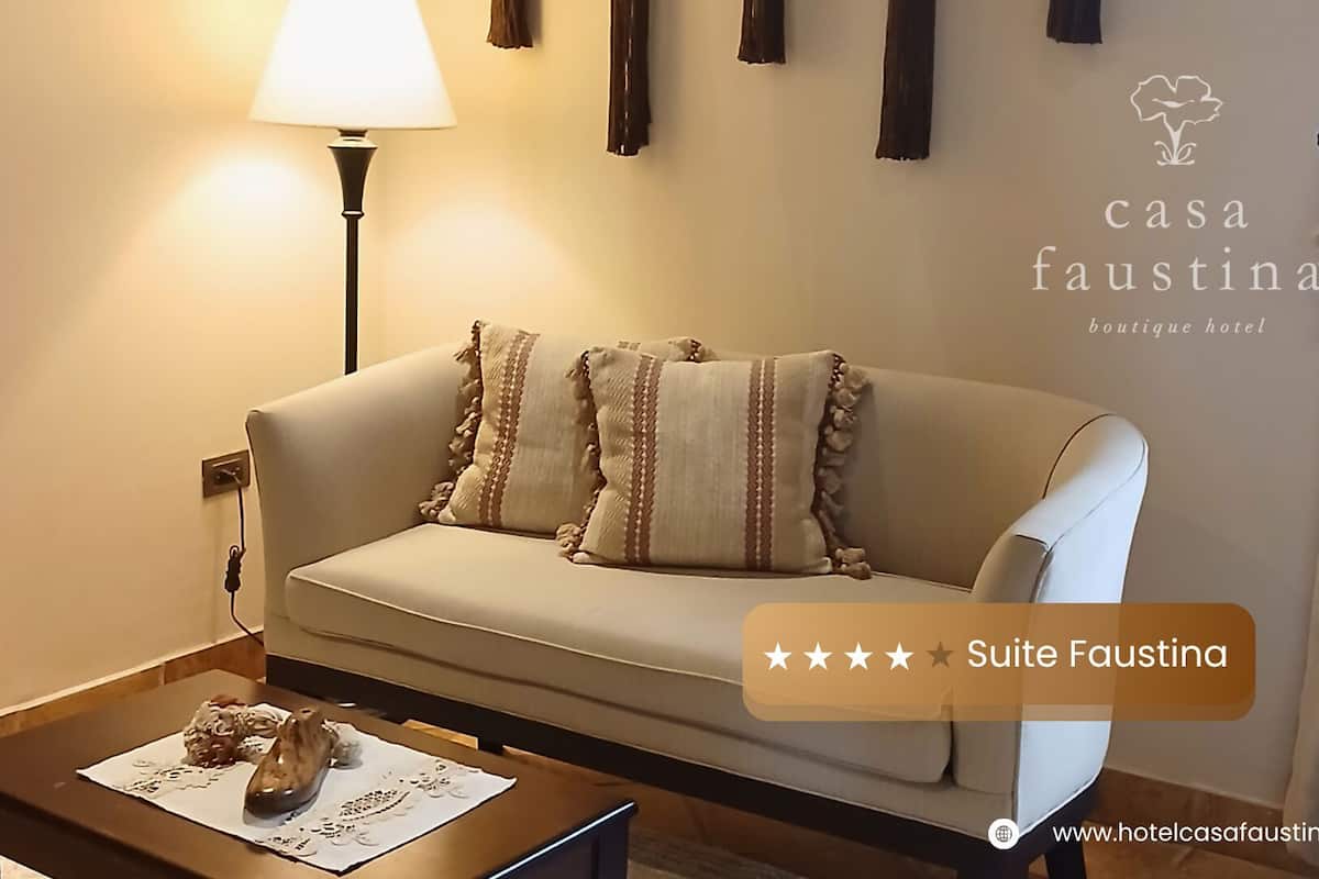 Suite de Luxo, 1 quarto, casa de banho privativa, junto ao jardim | 1 quarto, lençóis de algodão egípcio, roupa de alta qualidade