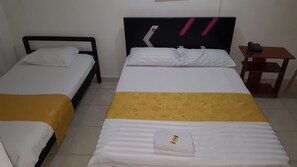 Frigobar, ferros/tábuas de passar roupa, Wi-Fi de cortesia