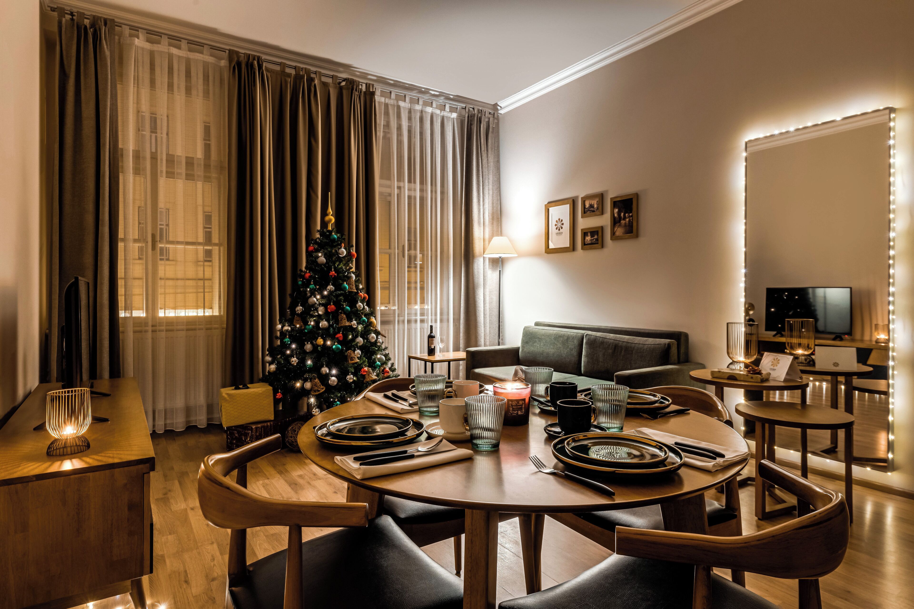 Apartamento Deluxe, 1 quarto | Sala de estar | Televisor 