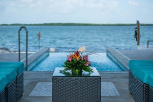 Este bar no terraço do hotel 