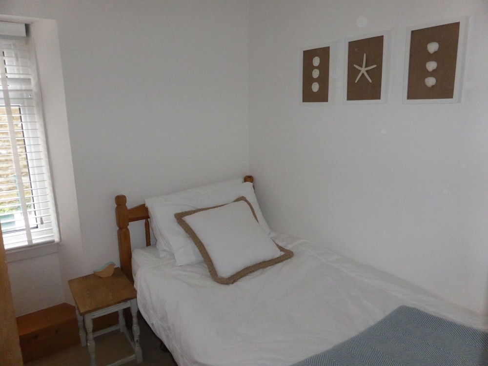 Modernised Traditional Cottage, Sleeps 5,short Walk To Beaches, Town, Amenities - 텐비