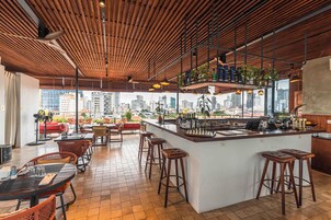 Pequenos-almoços, almoços e jantares servidos 