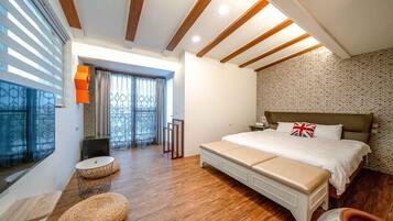 Villa | Com mobília individualizada, secretária, cortinas/cortinados opacos