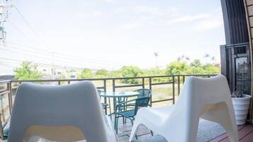 Villa | Com mobília individualizada, secretária, cortinas/cortinados opacos