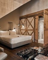 Loft Deluxe, 2 quartos | Roupa de alta qualidade, cofre no quarto, com decoração personalizada 